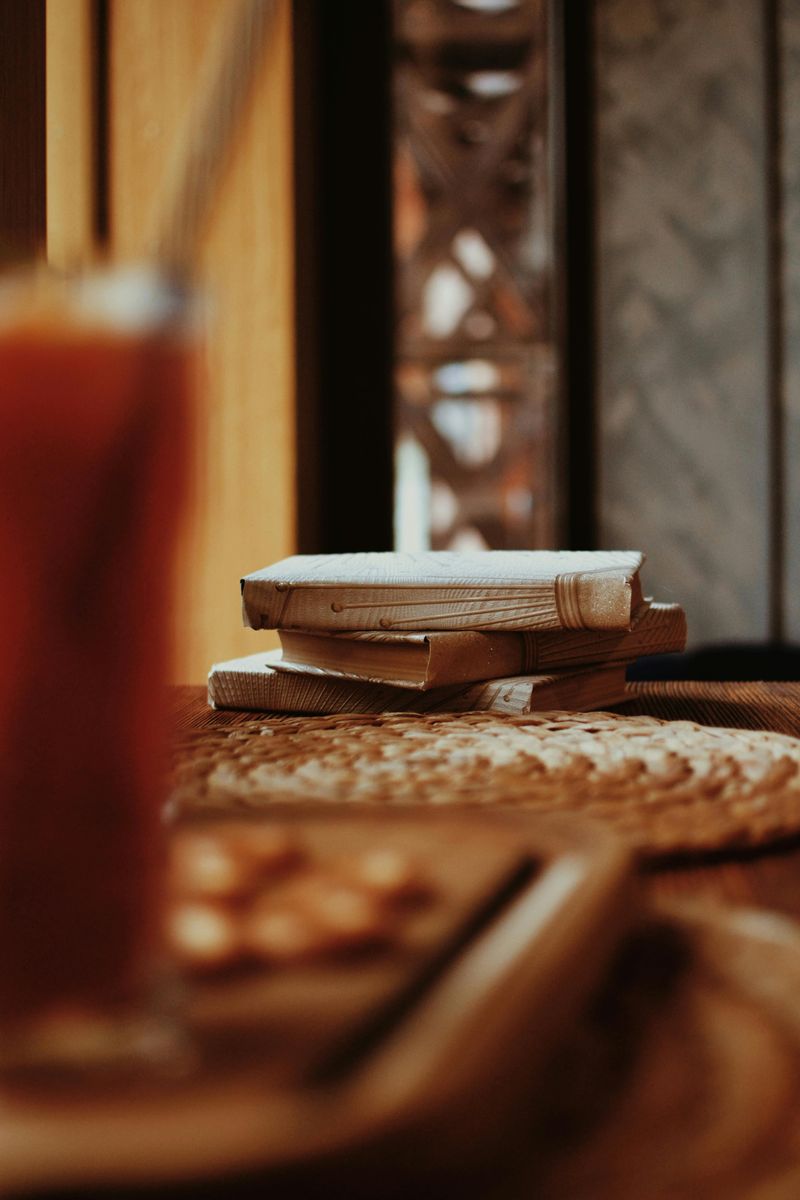12 Coffee Table Styling Ideas That Look Effortless, Not Staged