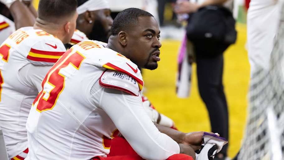 Before Turning Page, Chris Jones Sets Record Straight on Tush Push