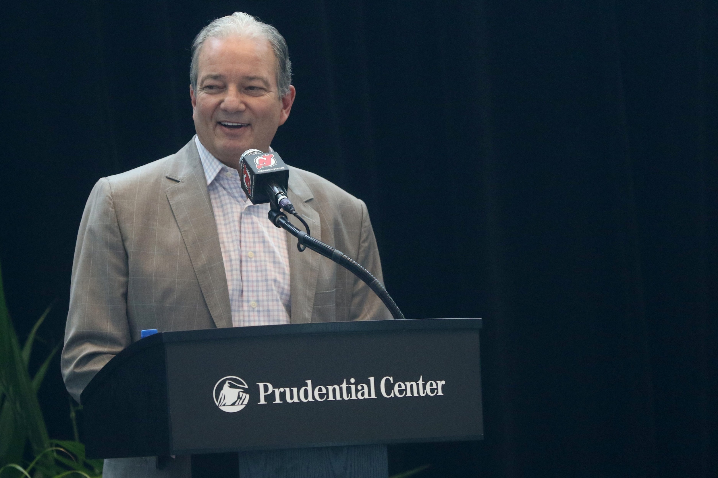 Late Stanley Cup GM Ray Shero receives 2025 Lester Patrick Trophy
