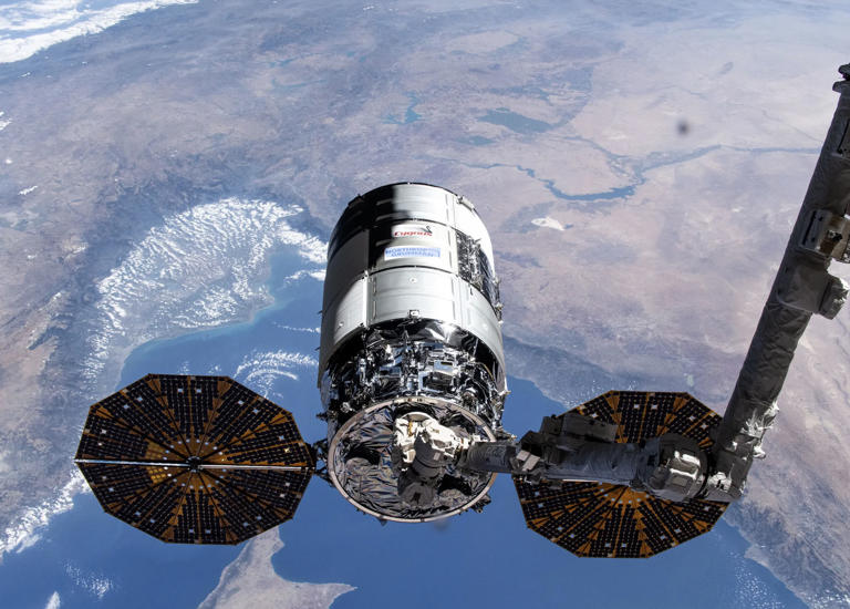 NASA reveals an issue with the new ISS-bound cargo ship
