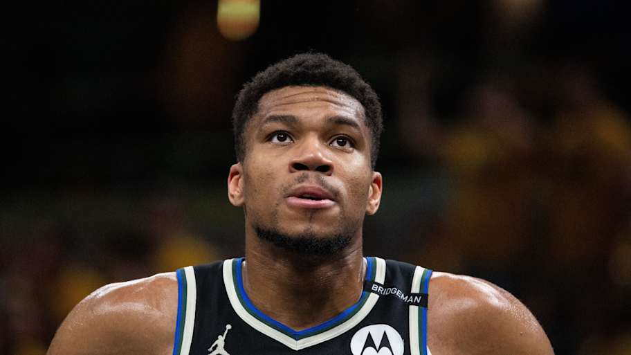 Giannis Antetokounmpo Apologizes For 'Inappropriate Comment' Directed ...