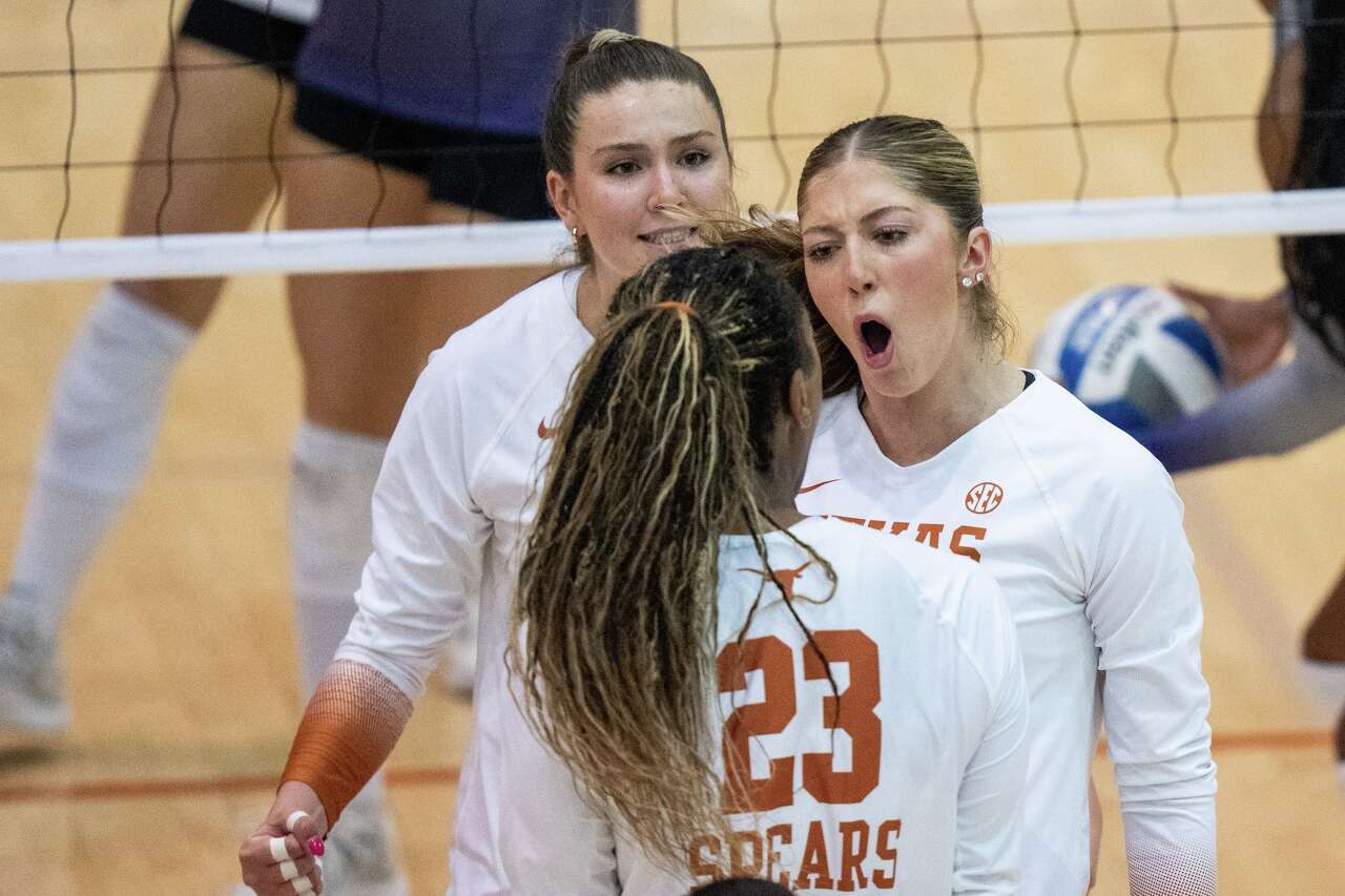 Unbeaten Texas volleyball ready to start run at first SEC championship