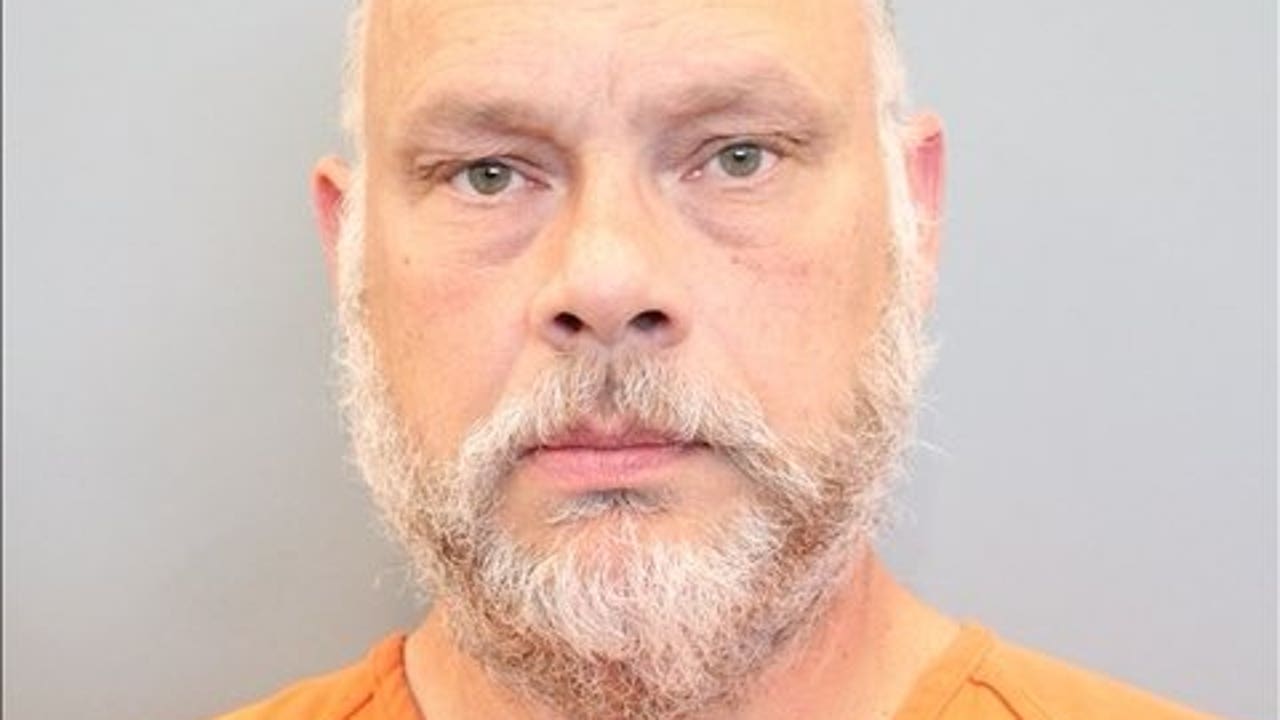 Former Houston youth pastor arrested, accused of having child porn