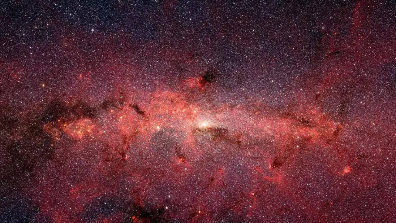 NASA shares 8 jaw-dropping Milky Way images revealing the galaxy’s ...