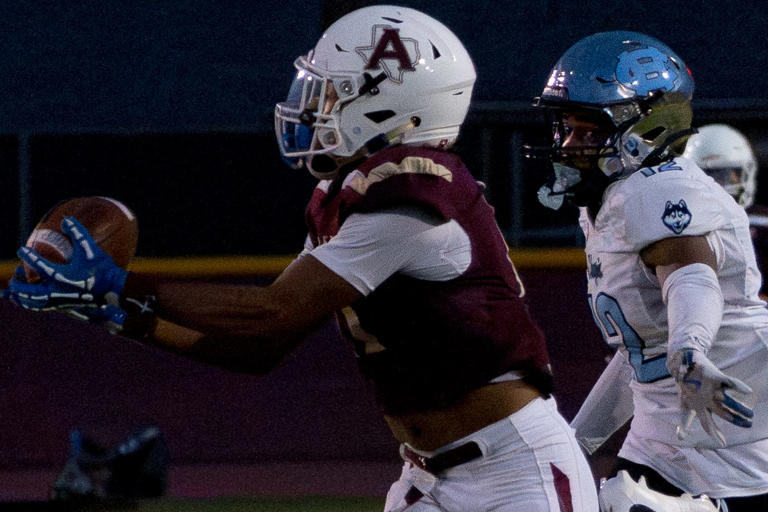 Andress-Chapin finishes in lightning delay with Eagles up 40-7 in third ...