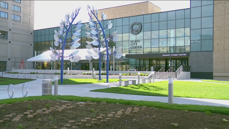 Toledo to host international electric vehicle summit's US debut