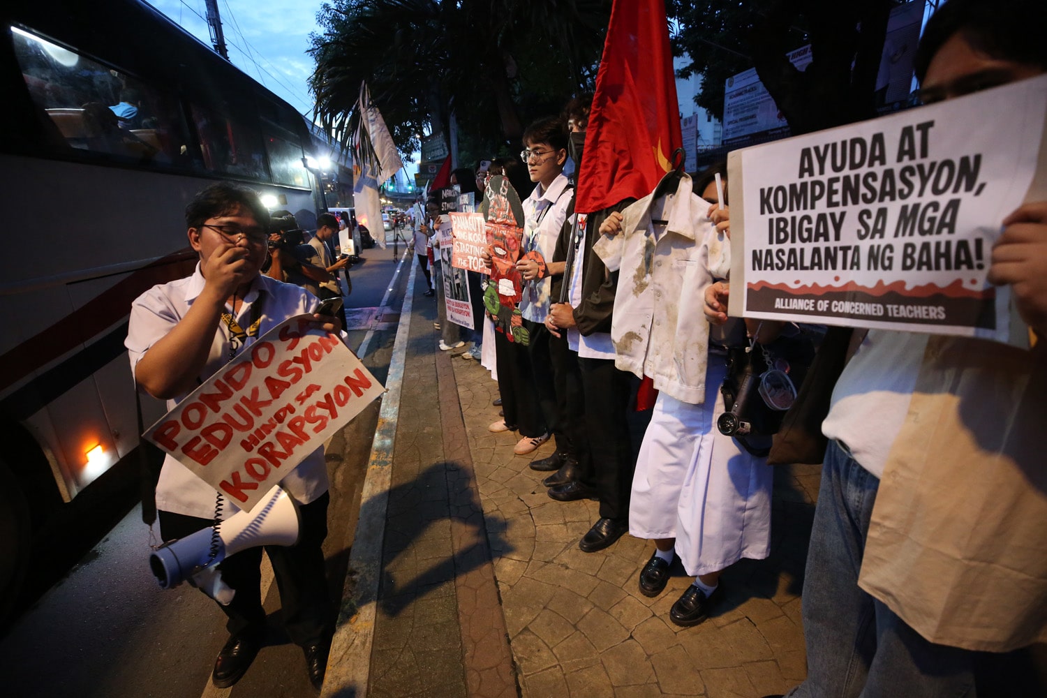 LOOK: Protest against corruption building up for Sunday?