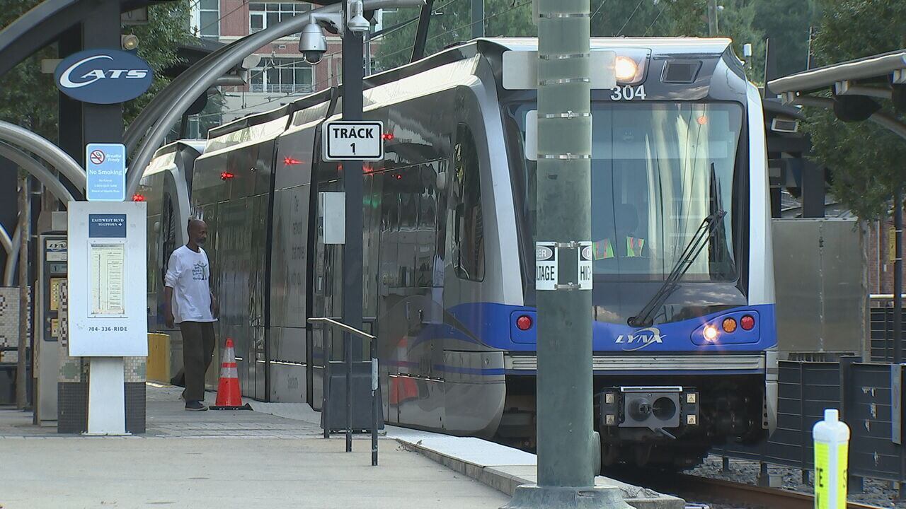 Man arrested for pretending to be security, bringing weapons on light rail