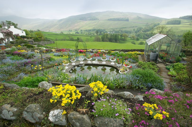 'Unique' UK village with popular pub that feels like it's 'from another ...