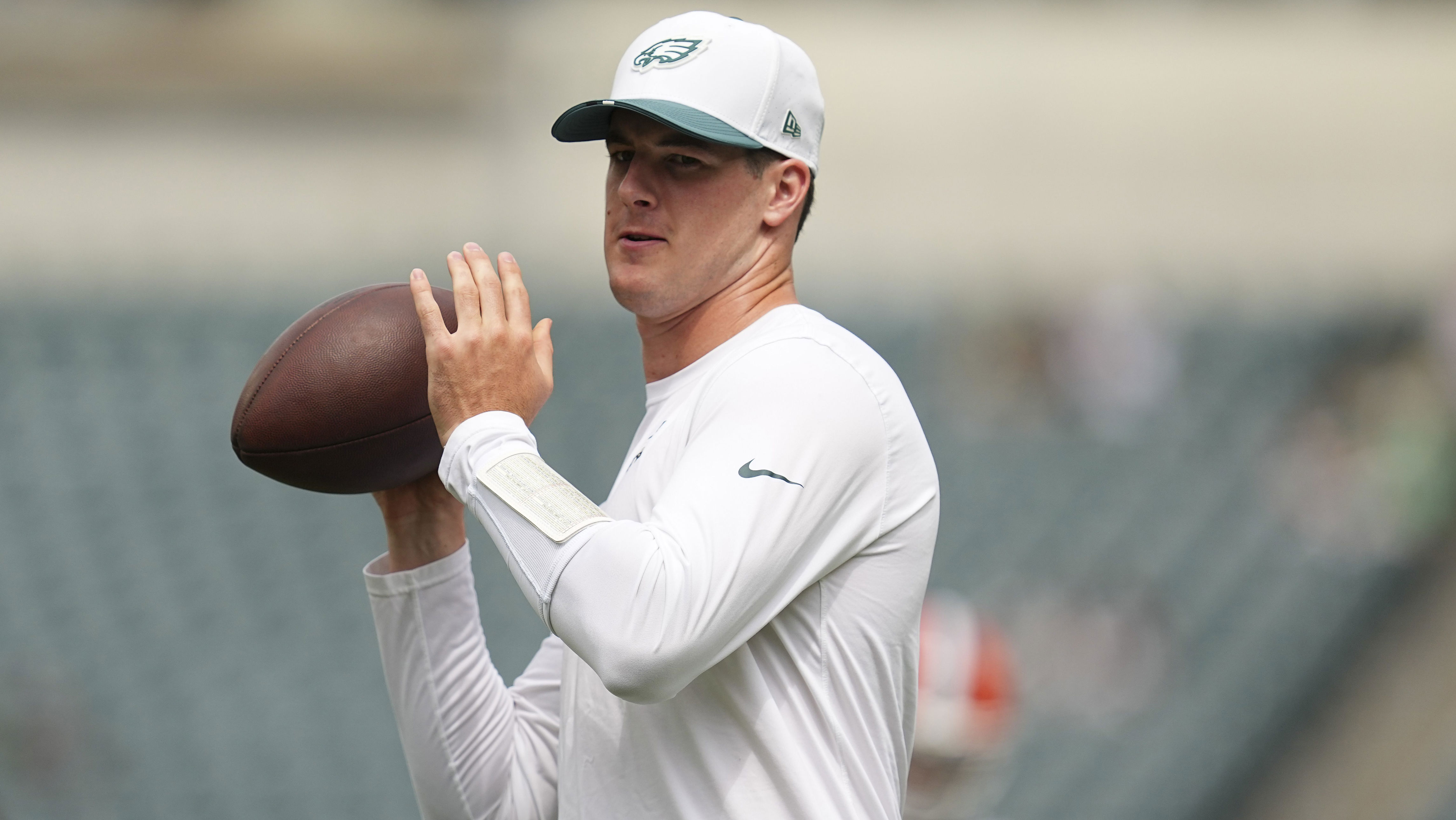 Jets Trade Pitch Delivers 6-Foot-6 Young QB With Upside