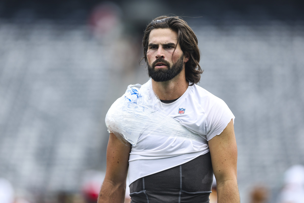 Commanders Player Goes Viral, Coach Calls Him 'Too Good Looking'