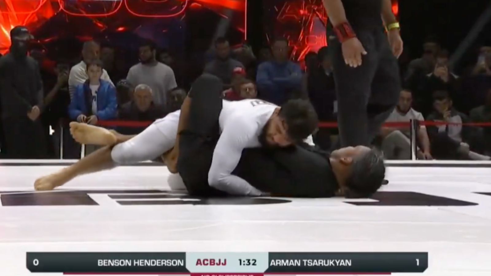 Arman Tsarukyan Puts Benson Henderson to Sleep with Arm Triangle in ...