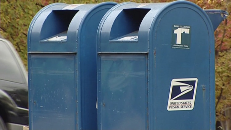 Former postal worker pleads guilty to fraud