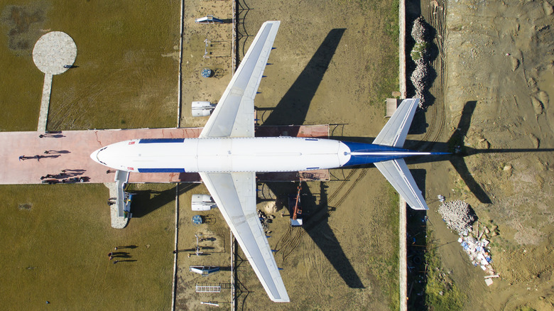 Everything To Know About The Boeing 757 Jet