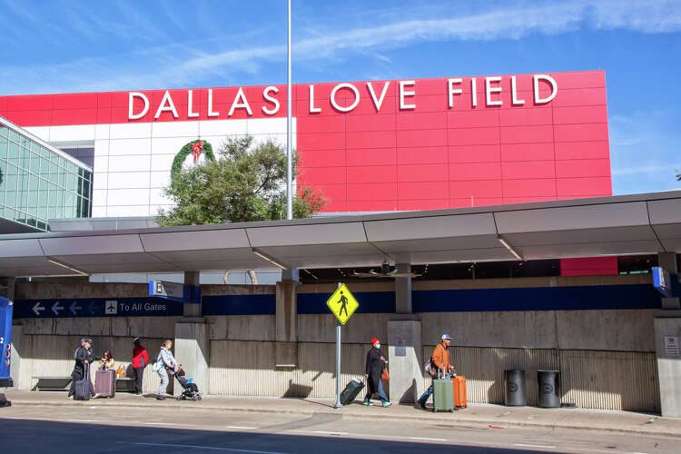 FAA grounds flights at DFW and Love Field due to system outage