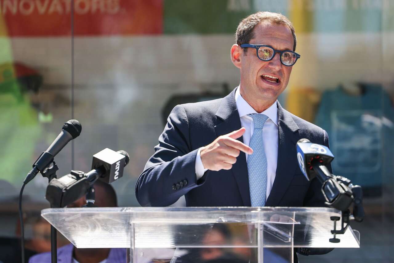 Bay Area elected leaders tout new fund to help immigrants impacted by ...