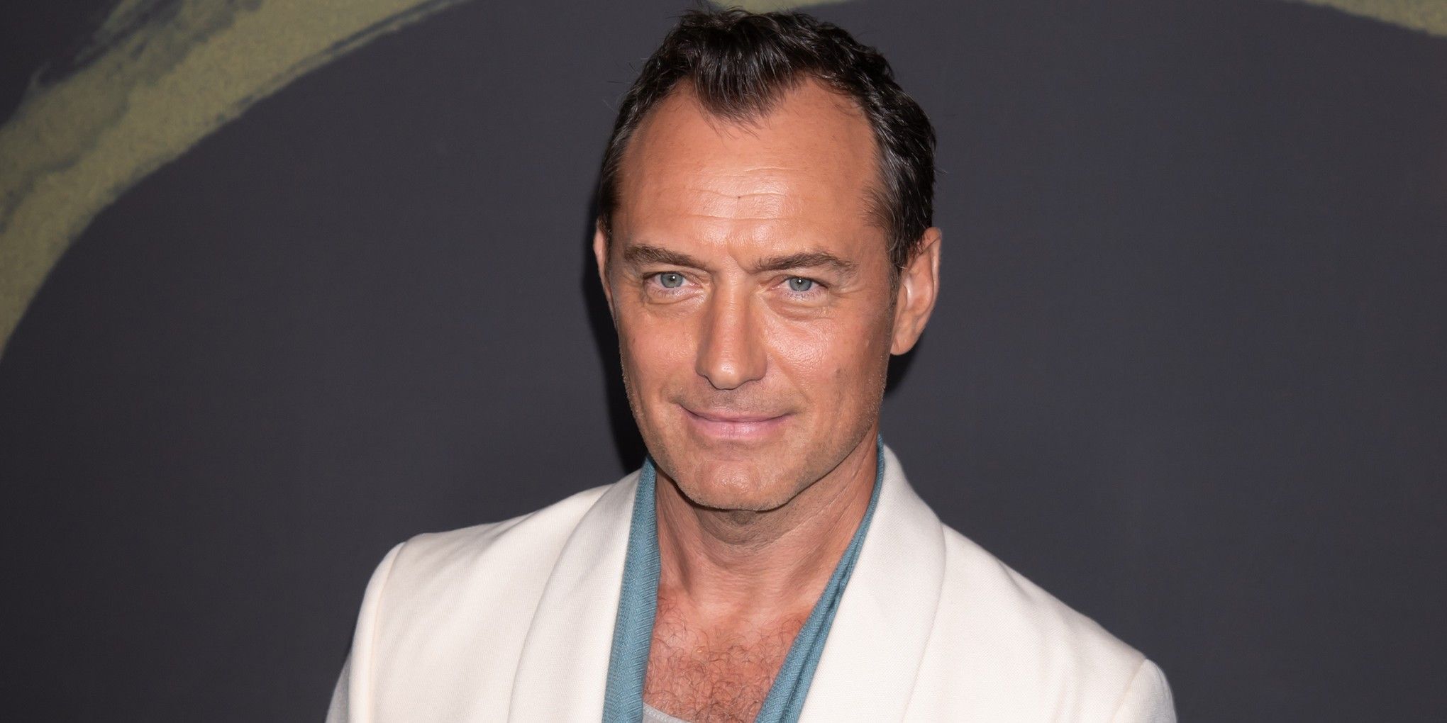 Jude Law's Black Rabbit: Critics Miss the Mark on Netflix Thriller