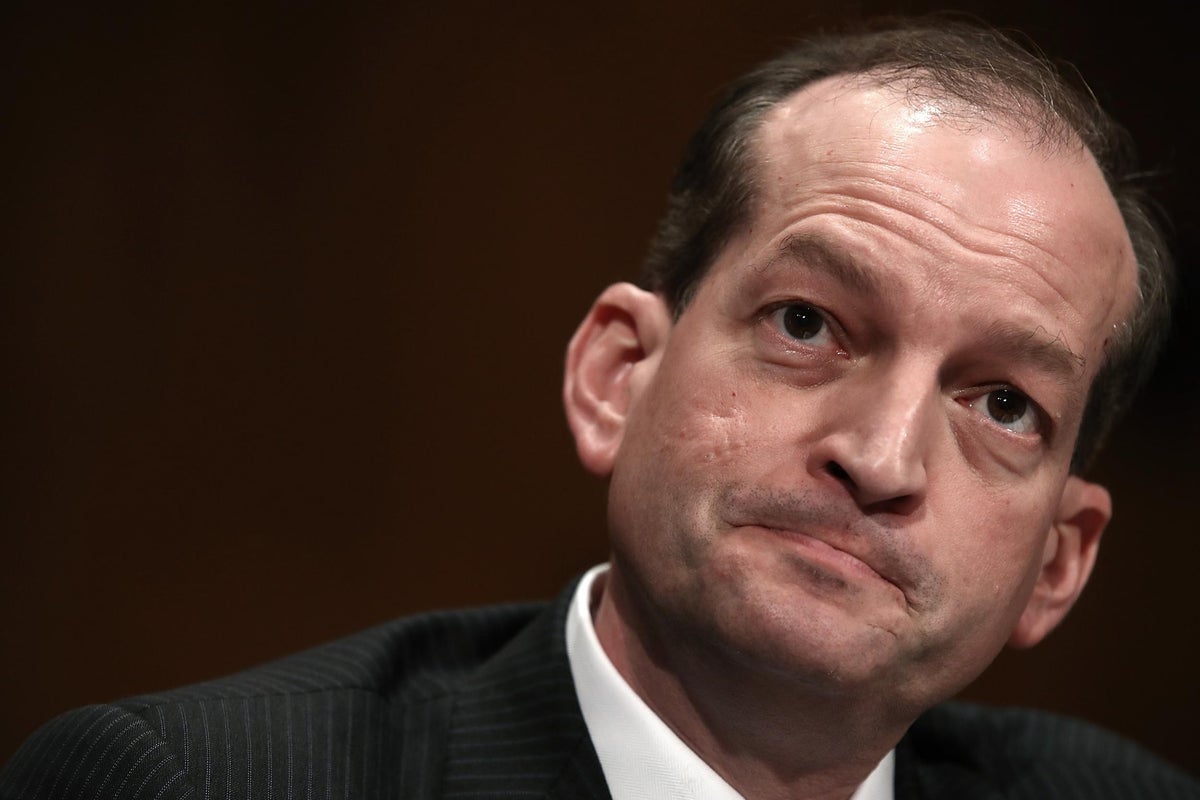 Former US attorney defends Epstein’s ‘sweetheart’ plea deal in hours ...