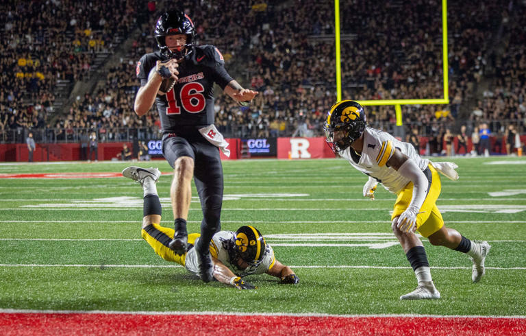 Rutgers falls to Iowa, lets another breakthrough win slip out of its ...