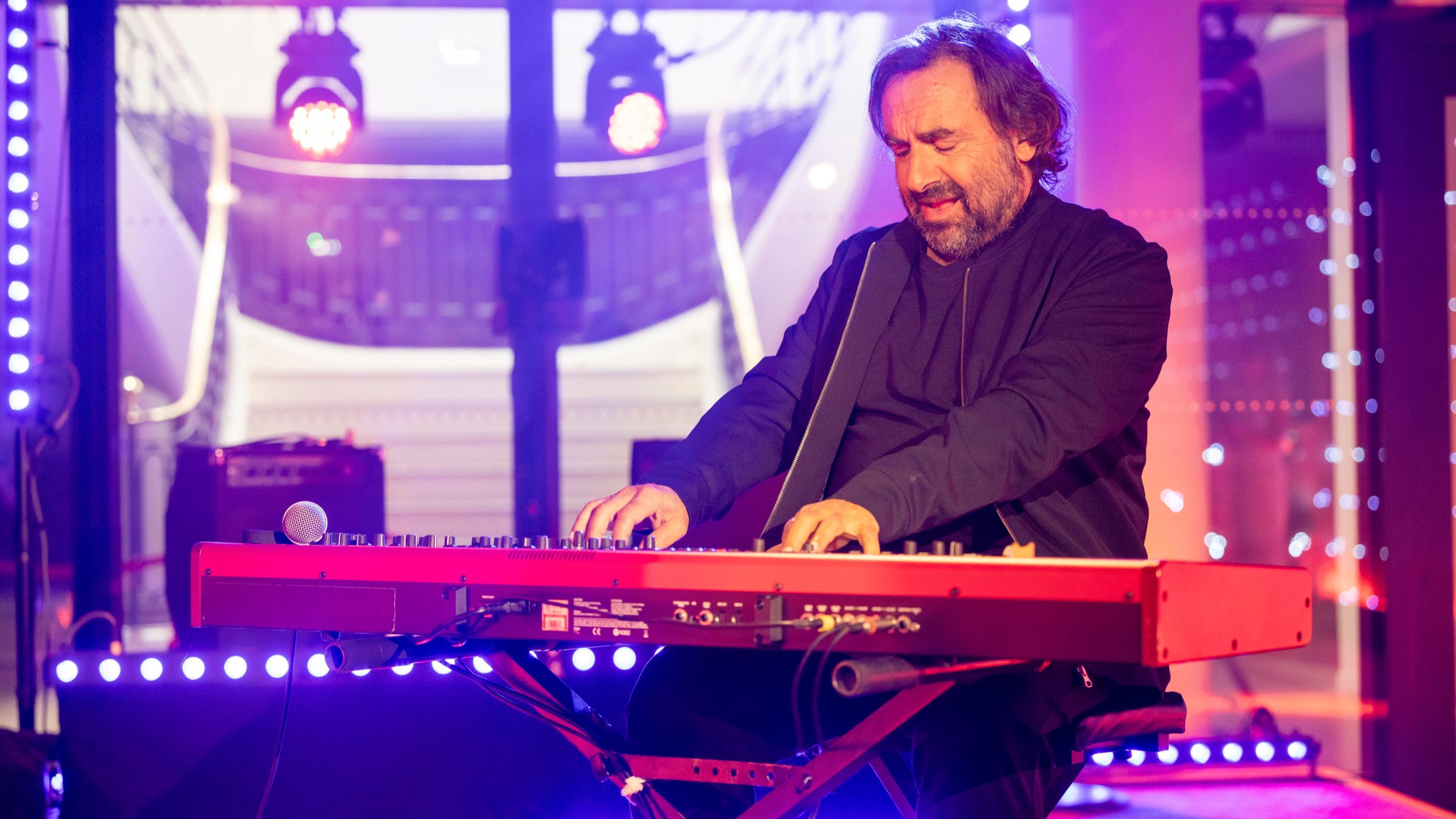 «Avec Liane, il y a des hauts et des bas» : les rares confidences d’André Manoukian sur son ex ...