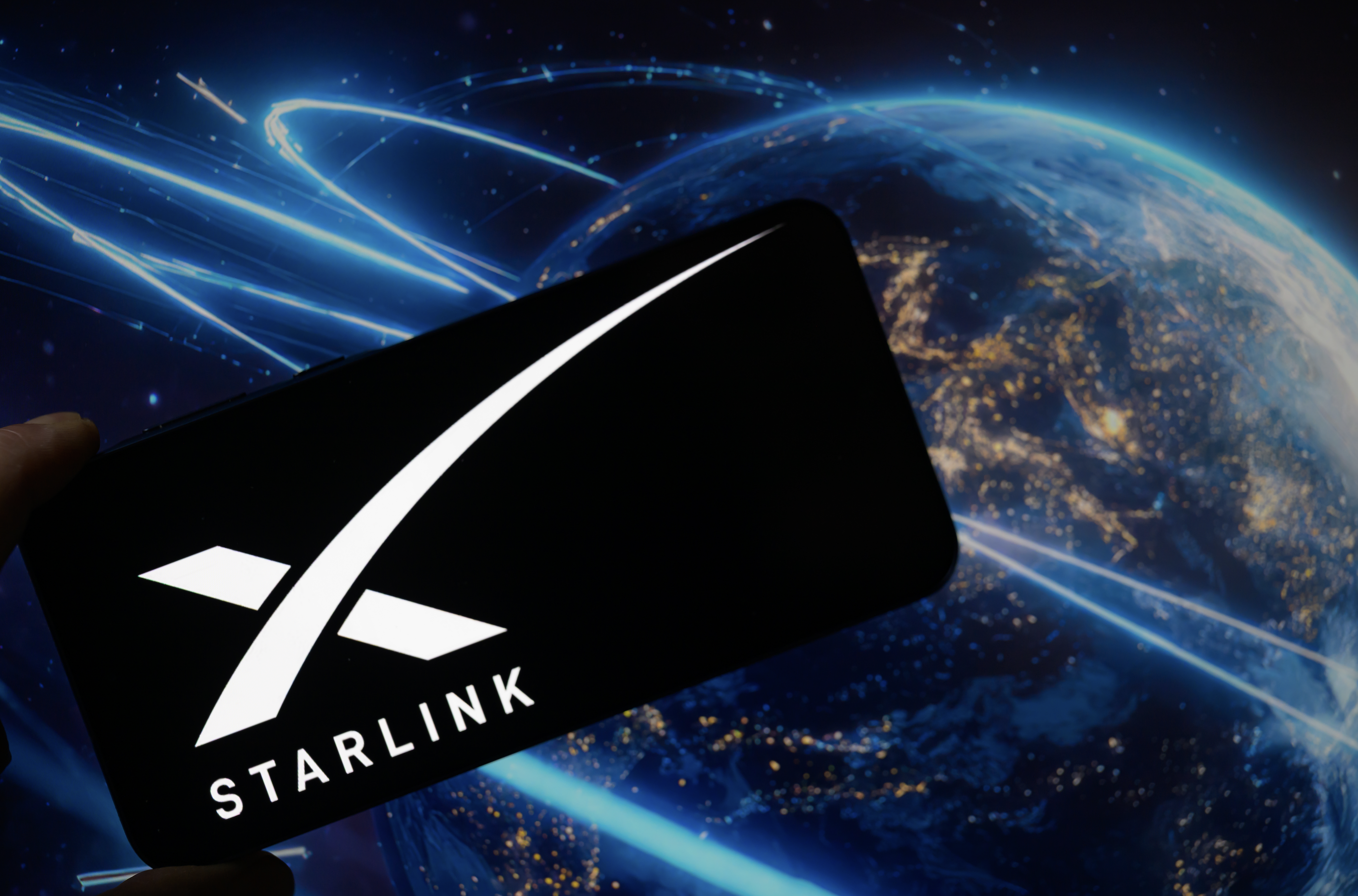 SpaceX Eyes 15,000 More Satellites for Cellular Starlink, Hints at ...