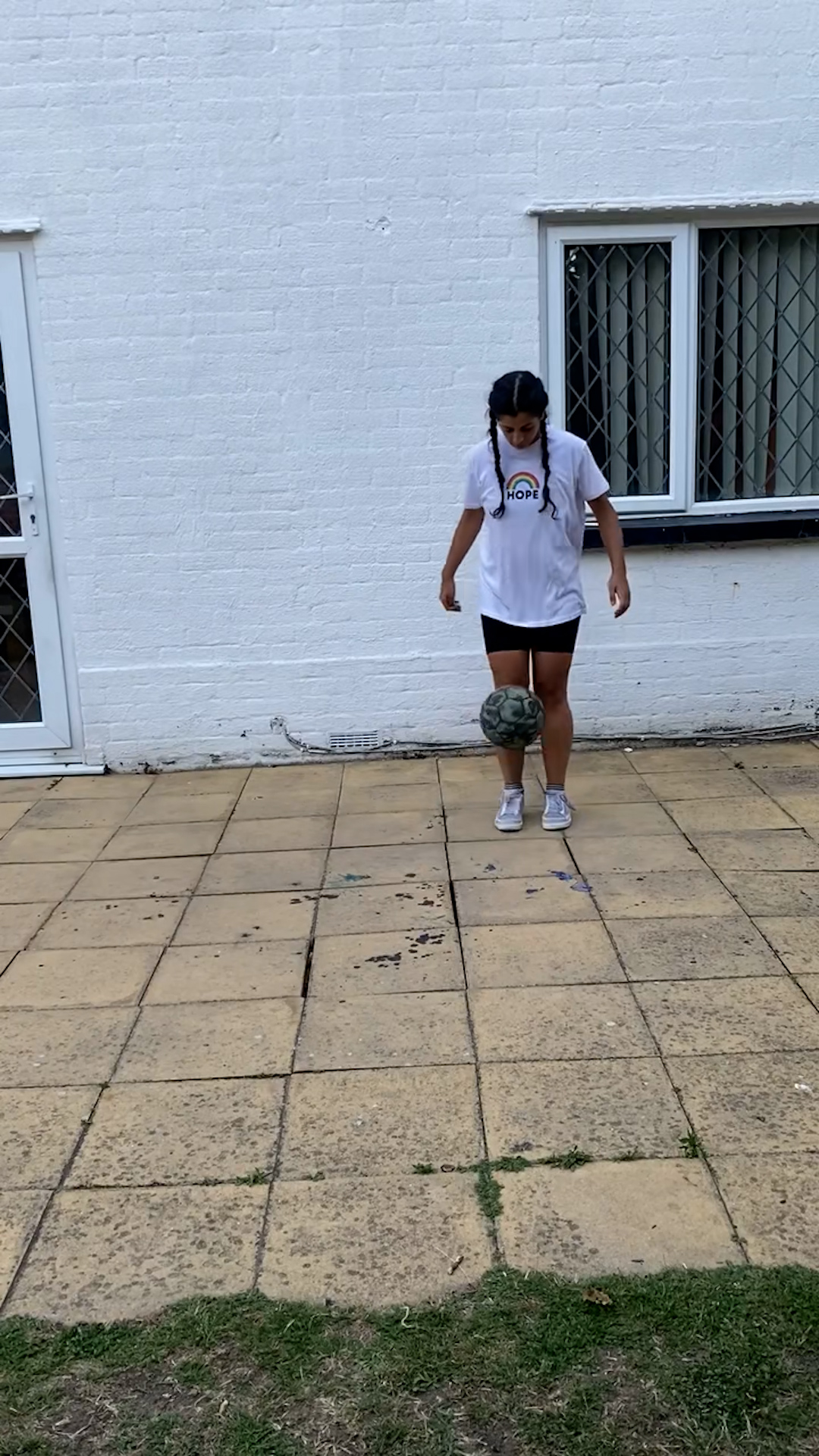 Freer Style Ball Juggling Movements – Soccer
