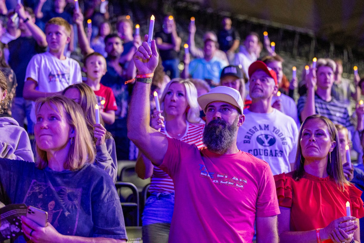 Thousands pay tribute at Charlie Kirk vigil amid uproar over Jimmy ...