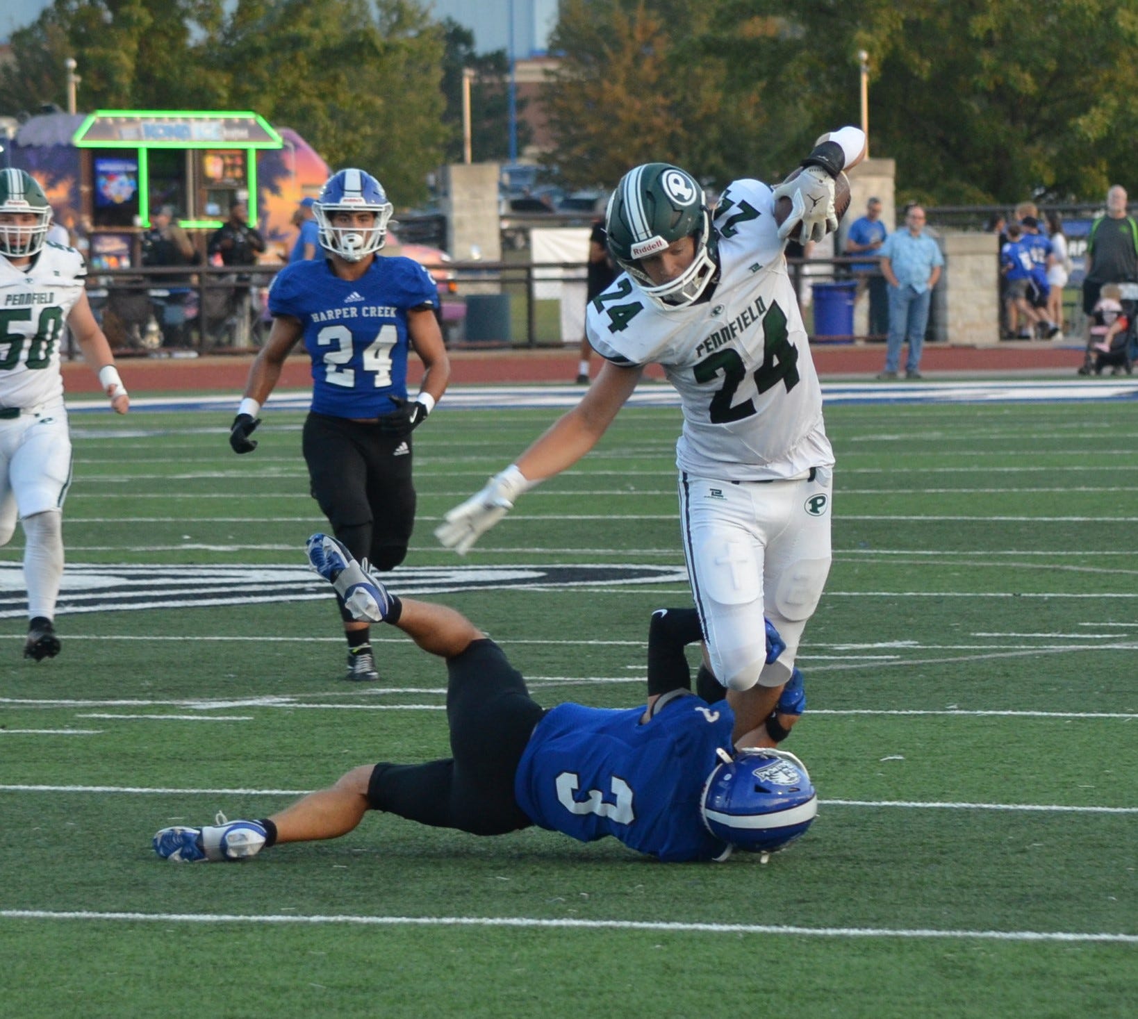 Who is the best high school receiver/tight end in football in Battle ...
