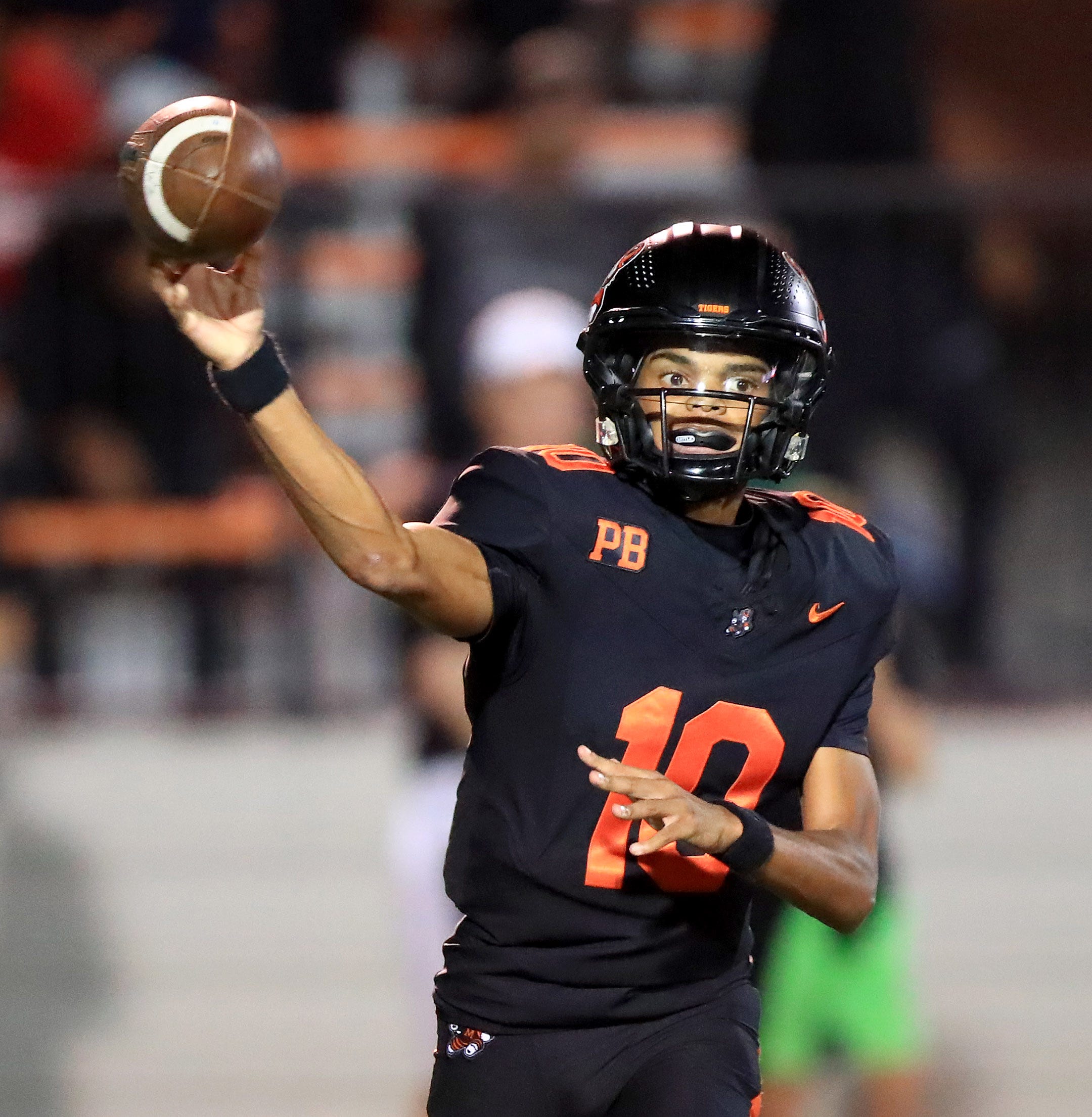 OHSAA football scores, Massillon Tigers are rolling ahead of McKinley game