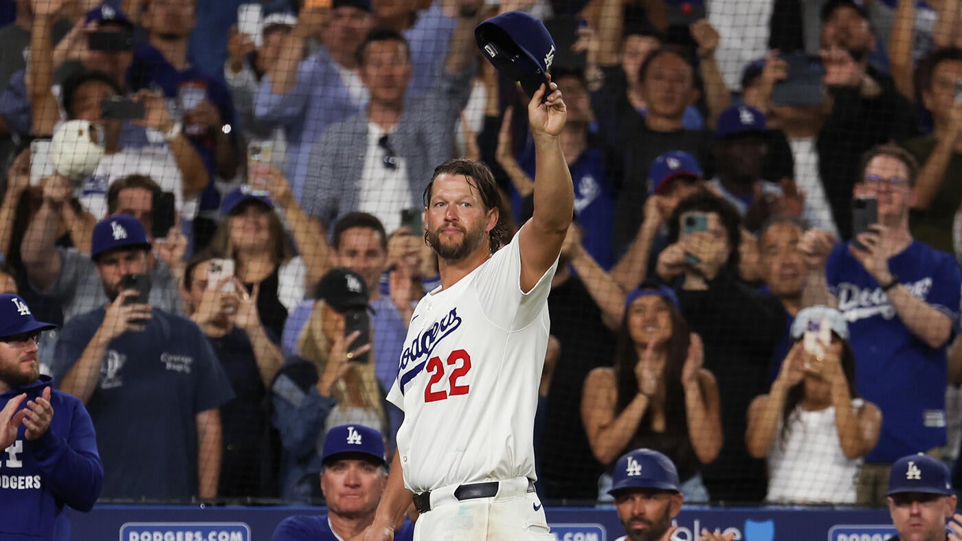 WATCH: Clayton Kershaw walks off Dodger Stadium mound for what could be ...