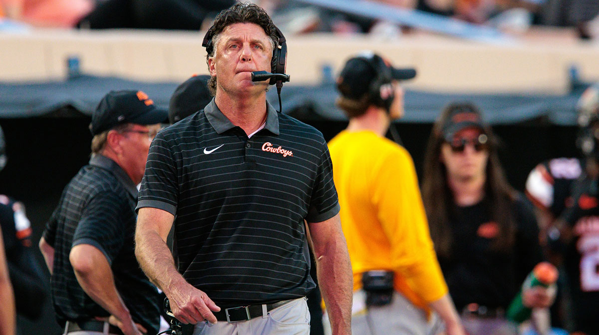 Oklahoma State fans boo Mike Gundy after woeful 1st half vs. Tulsa