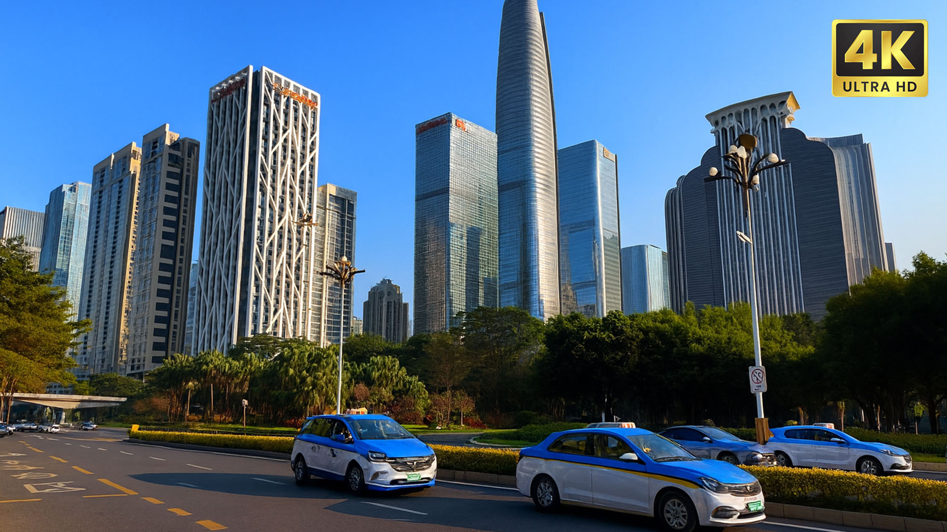 Kävely Futianin liikekeskustassa Shenzhenissä – Kiina 4K