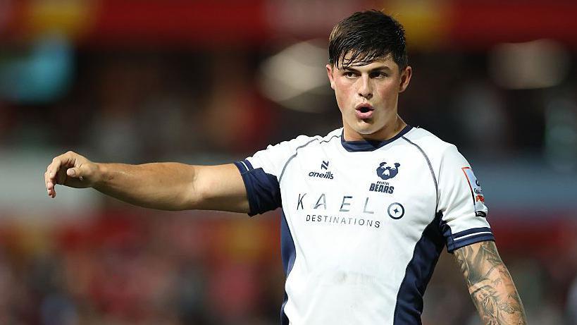 Rees-Zammit off the mark and backed to star by Williams