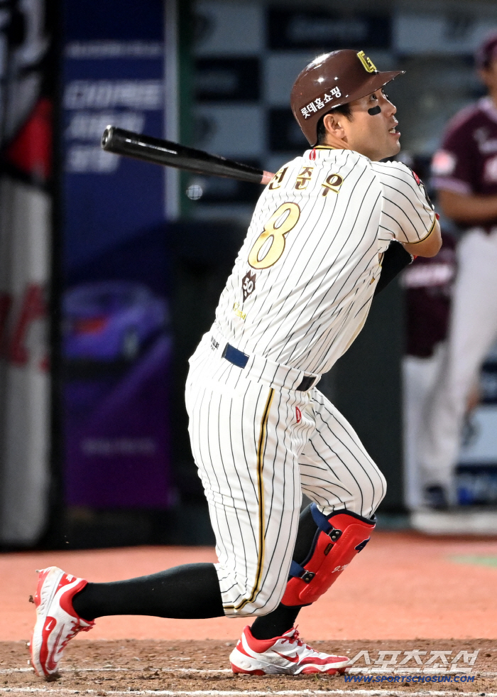 Jeon Jun-woo chases with a timely RBI