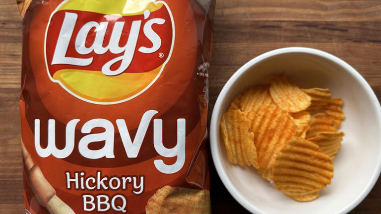 15 Popular BBQ Potato Chip Brands Ranked