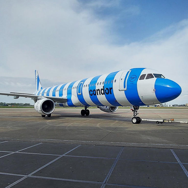 “C’eravamo tanto amati”. Condor saluta il suo ultimo Boeing 757 con un ...