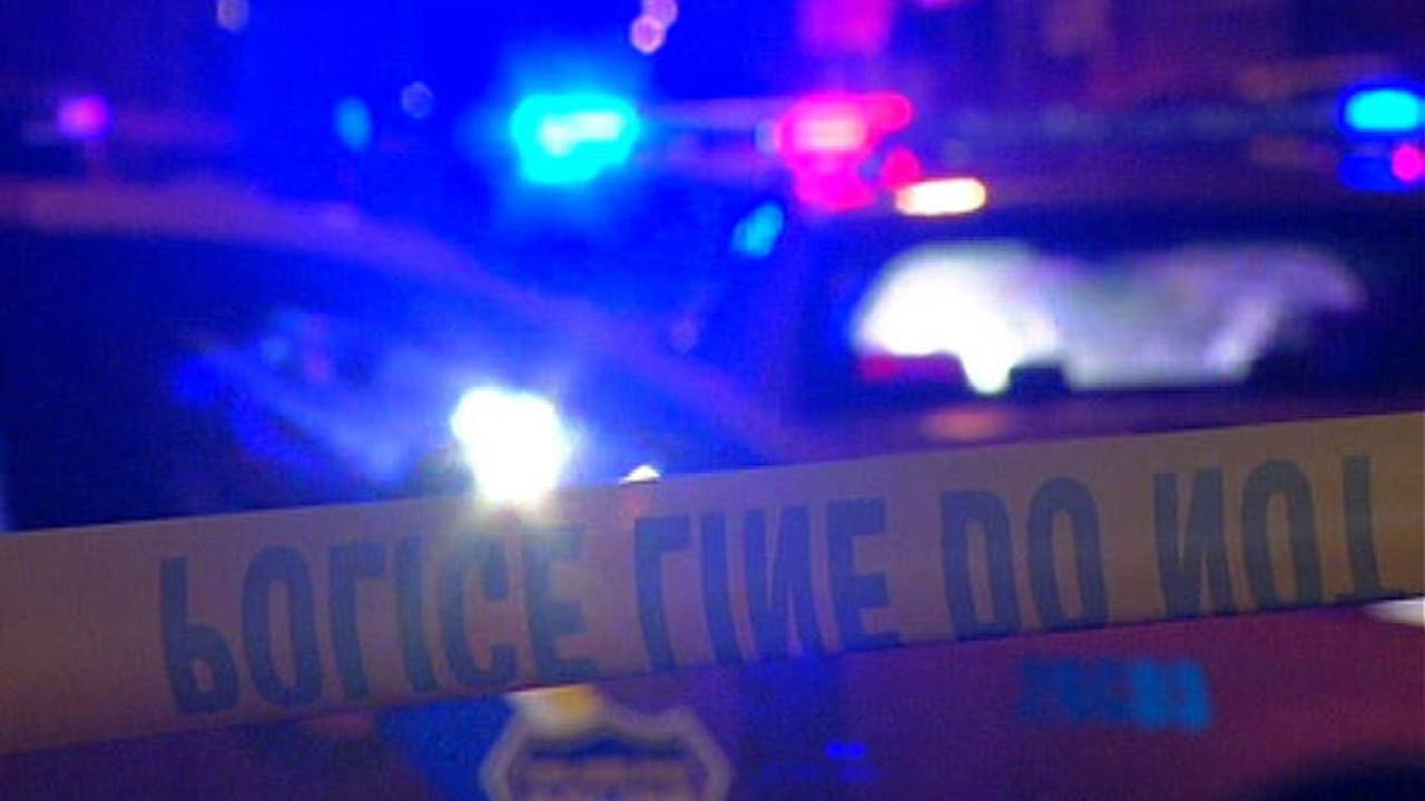 Chicago crime: 3 shot, 2 fatally, in South Side building, police say
