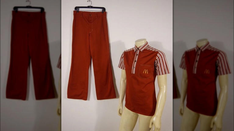 8 Old-School Fast Food Uniforms That No One Remembers Anymore