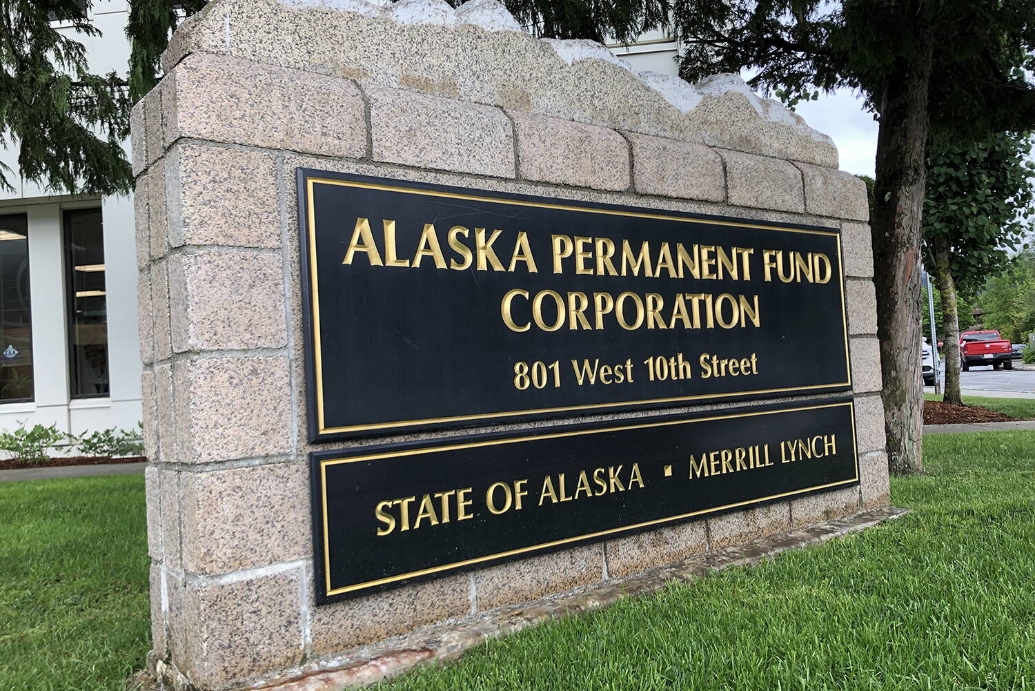 Alaska’s 2025 Permanent Fund dividend will be $1,000 and arrives ...