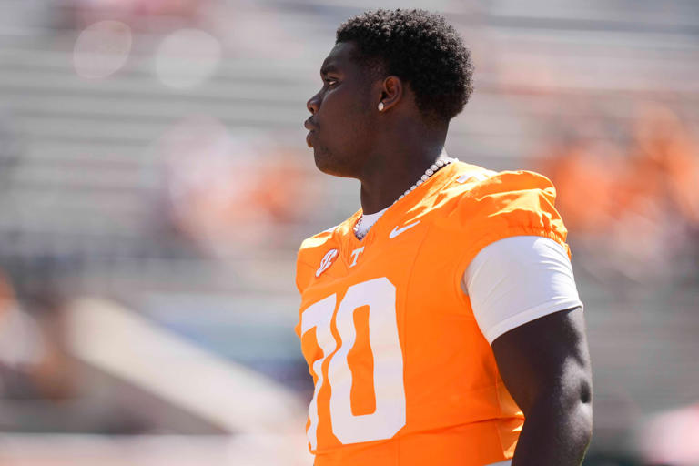 Tennessee OT David Sanders questionable vs Mississippi State in SEC ...