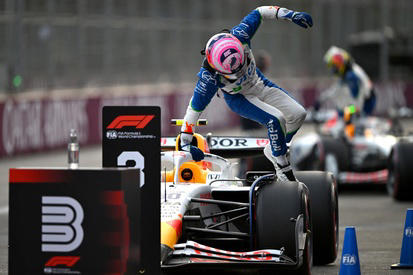 Cómo la clasificación en Azerbaiyán batió el récord de banderas rojas en F1