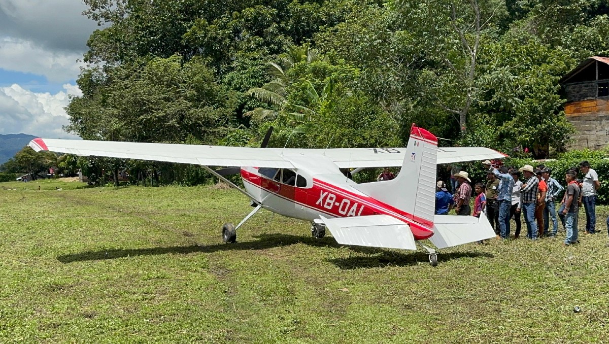 Comunidades tzeltales tienen que llegar en avioneta o caminar nueve ...