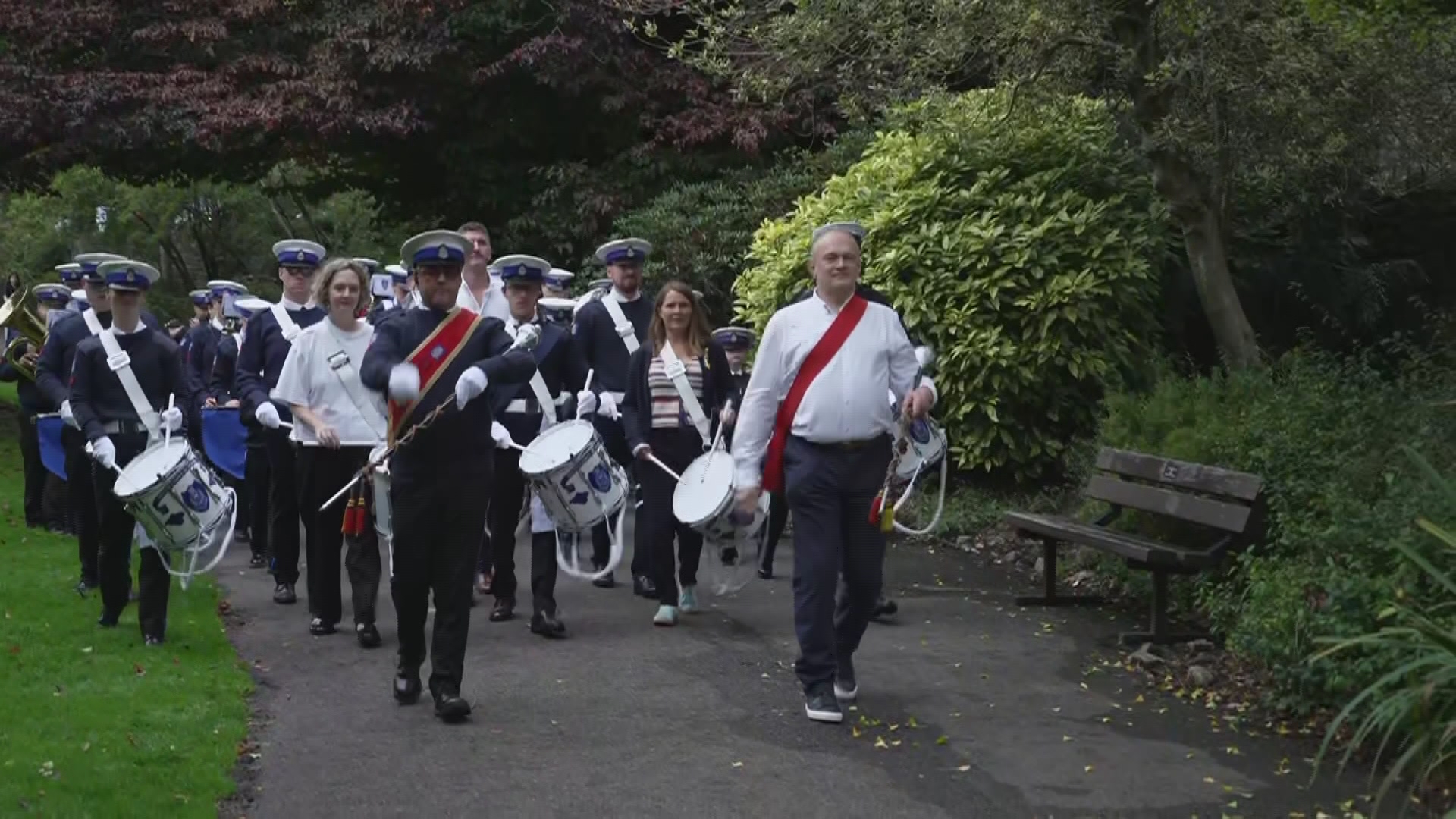 Ed Davey marches into Lib Dem conference with a band