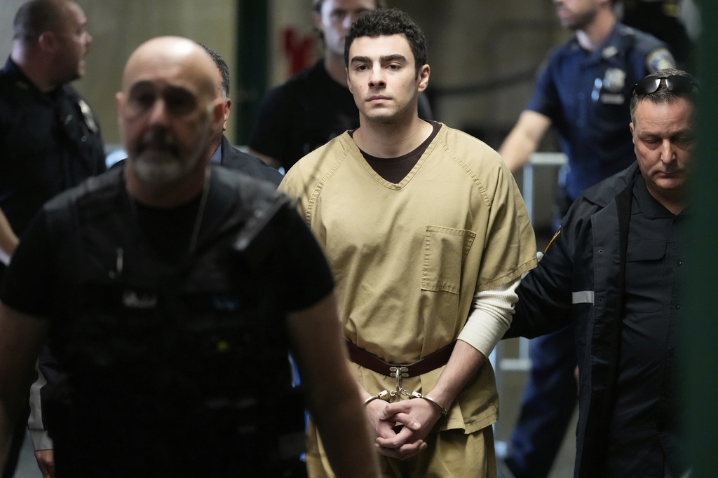 Luigi Mangione's lawyers want death penalty off the table in ...