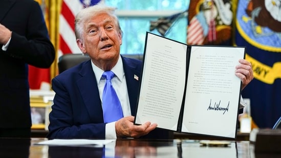 Memes flood social media after Donald Trump imposes $100,000 fee on H ...