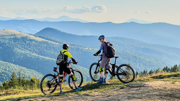 12 Scenic Bike Trails Across The US You'll Wish You Knew Sooner