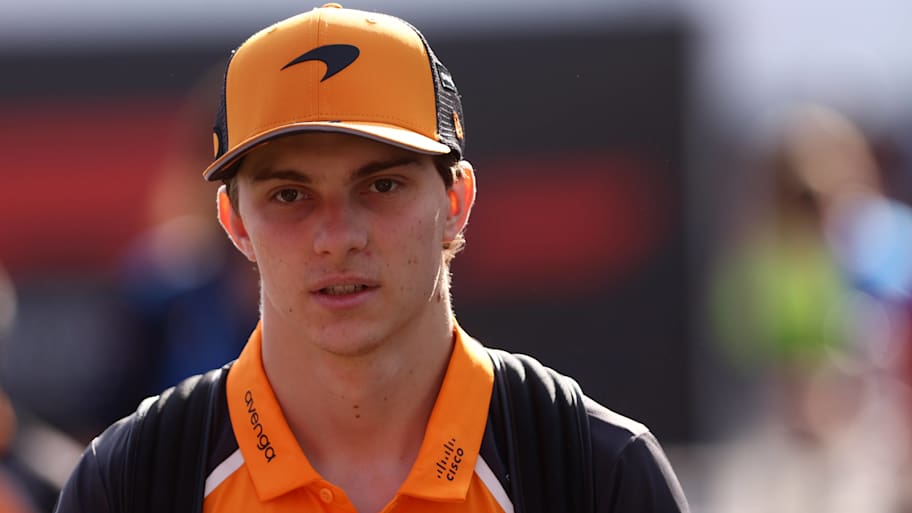 F1 Championship Leader Oscar Piastri Crashes Out In Azerbaijan Grand ...