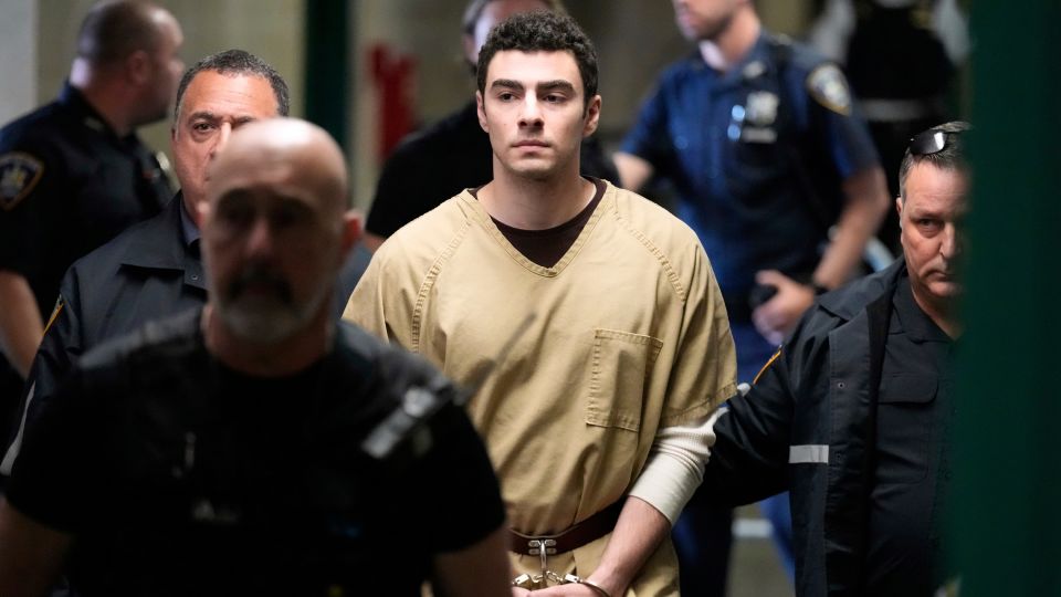 Luigi Mangione’s lawyers want death penalty off the table in ...