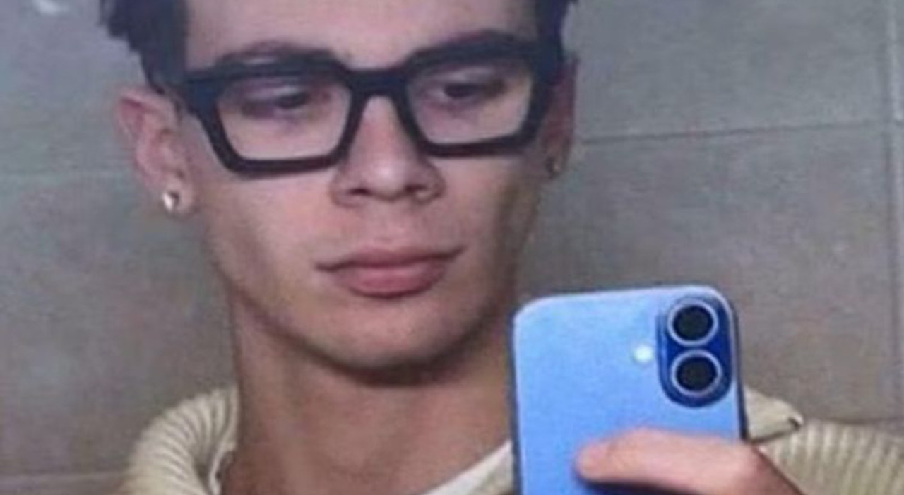 Chi era Nicola, rider (da due settimane) a 18 anni morto in un ...