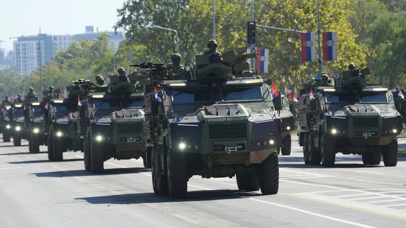 Σερβία: Μεγάλη στρατιωτική παρέλαση στο Βελιγράδι